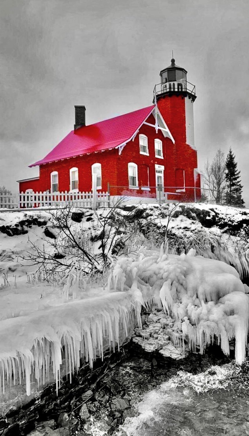 Jigsaw Puzzle | 40 pieces | This is Eagle Harbor Lighthouse | Jigidi