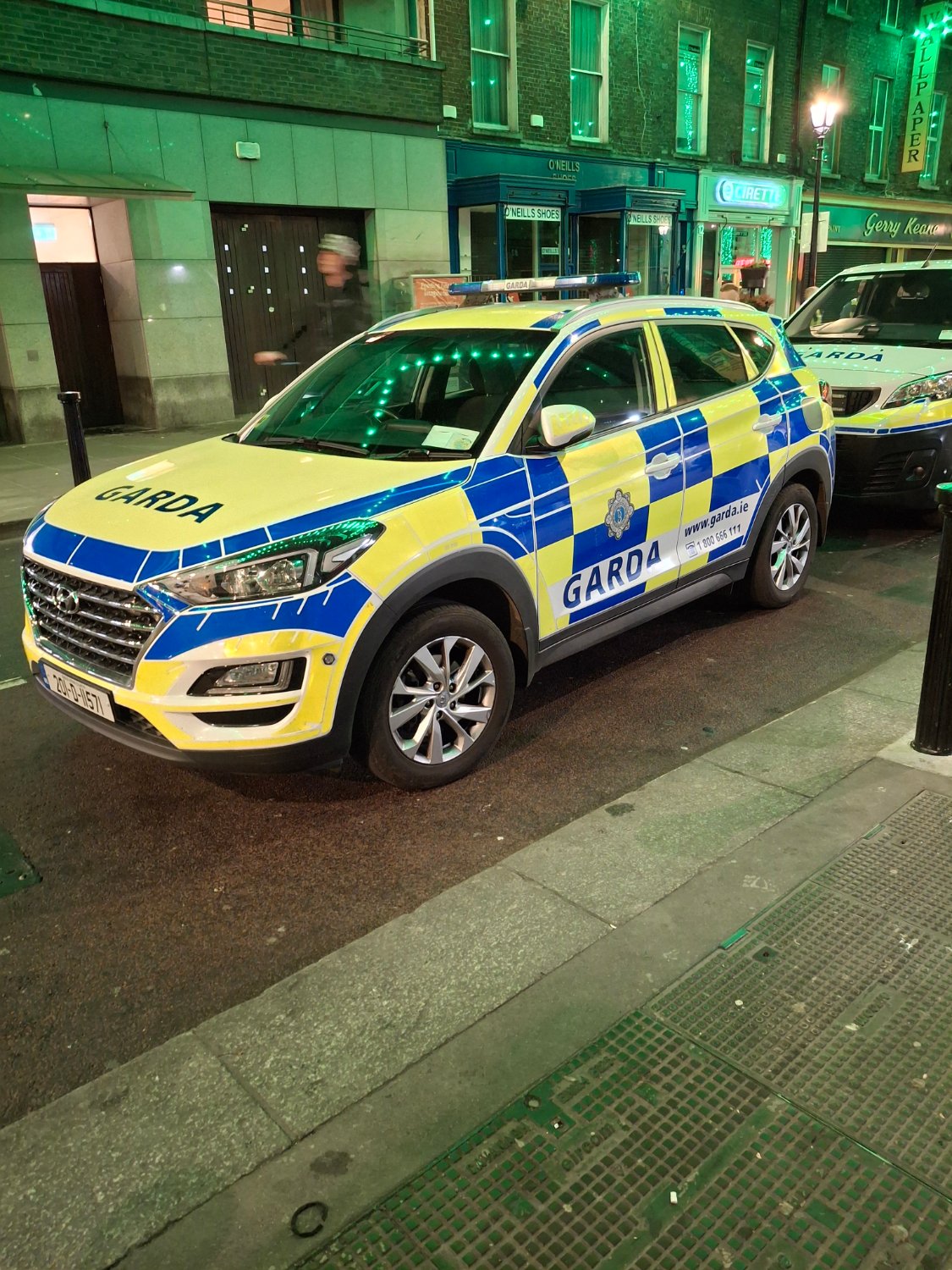 Solve Hyundai Tucson der Garda Síochána, Dublin, Irland jigsaw puzzle ...