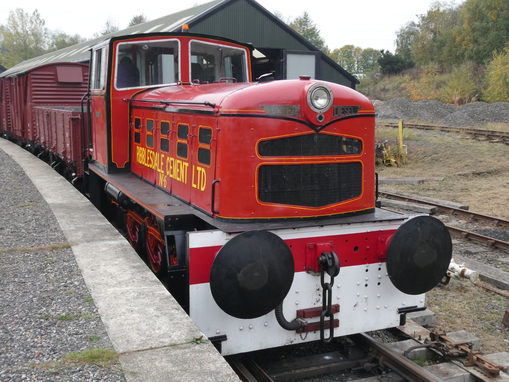 Solve Fowler 0-6-0DE No. 4240010 jigsaw puzzle online with 108 pieces