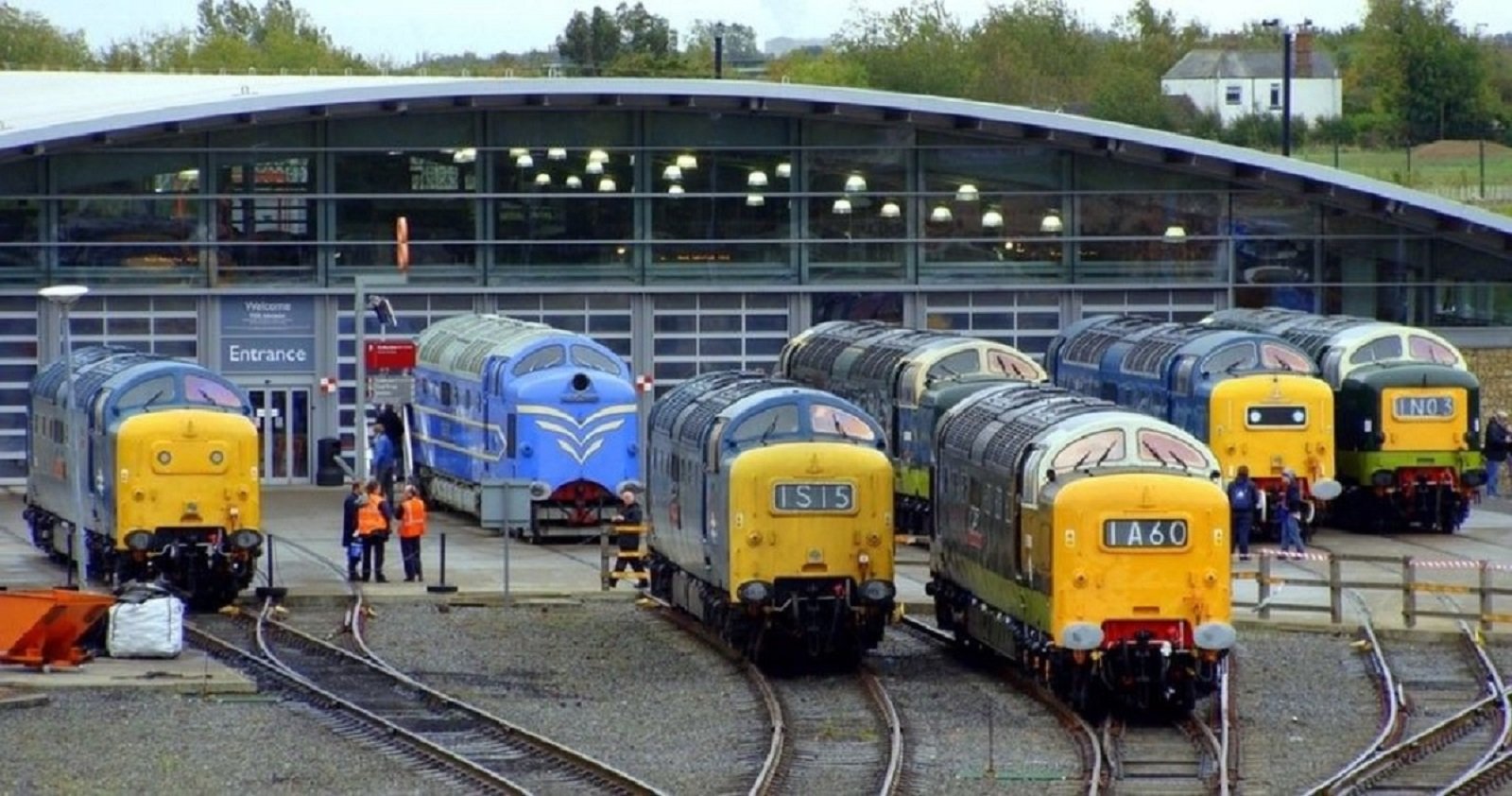 Solve Preserved BR Class 55 Deltics. jigsaw puzzle online with 120 pieces