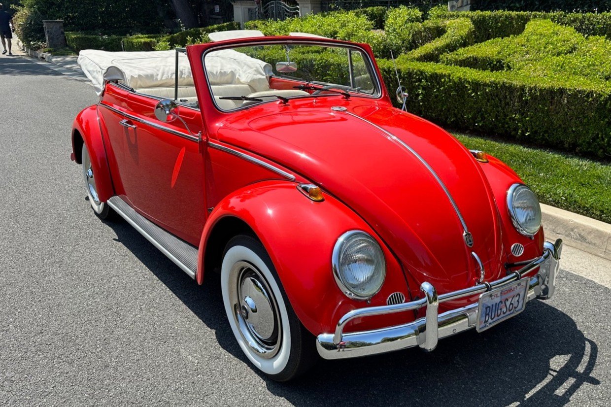 Solve 63 VW beetle 🪲 convertible... Bandit... jigsaw puzzle online with ...