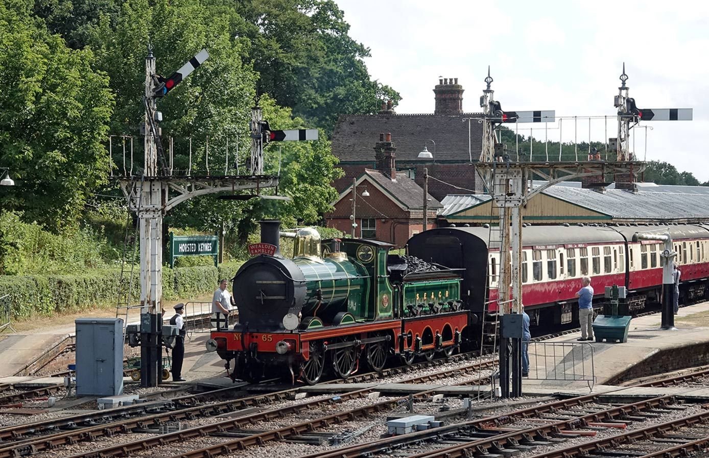 Solve SE&CR 01 Class 0-6-0 65 at Horsted Keynes. jigsaw puzzle online ...