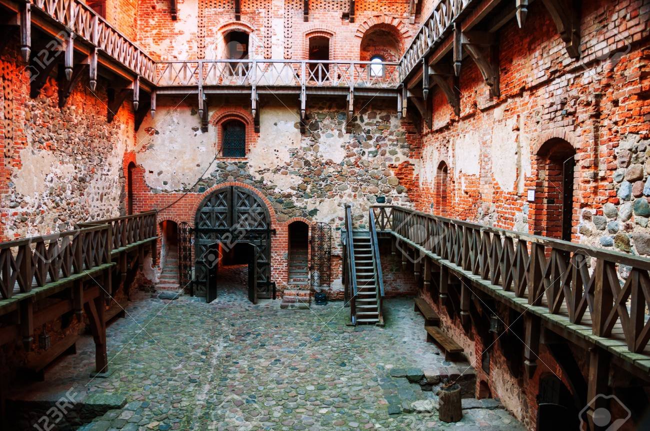 Solve Trakai Island Castle Lithuania jigsaw puzzle online with 117 pieces