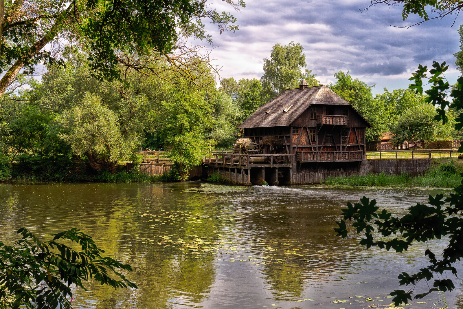 Solve Túristvándi vízimalom jigsaw puzzle online with 442 pieces