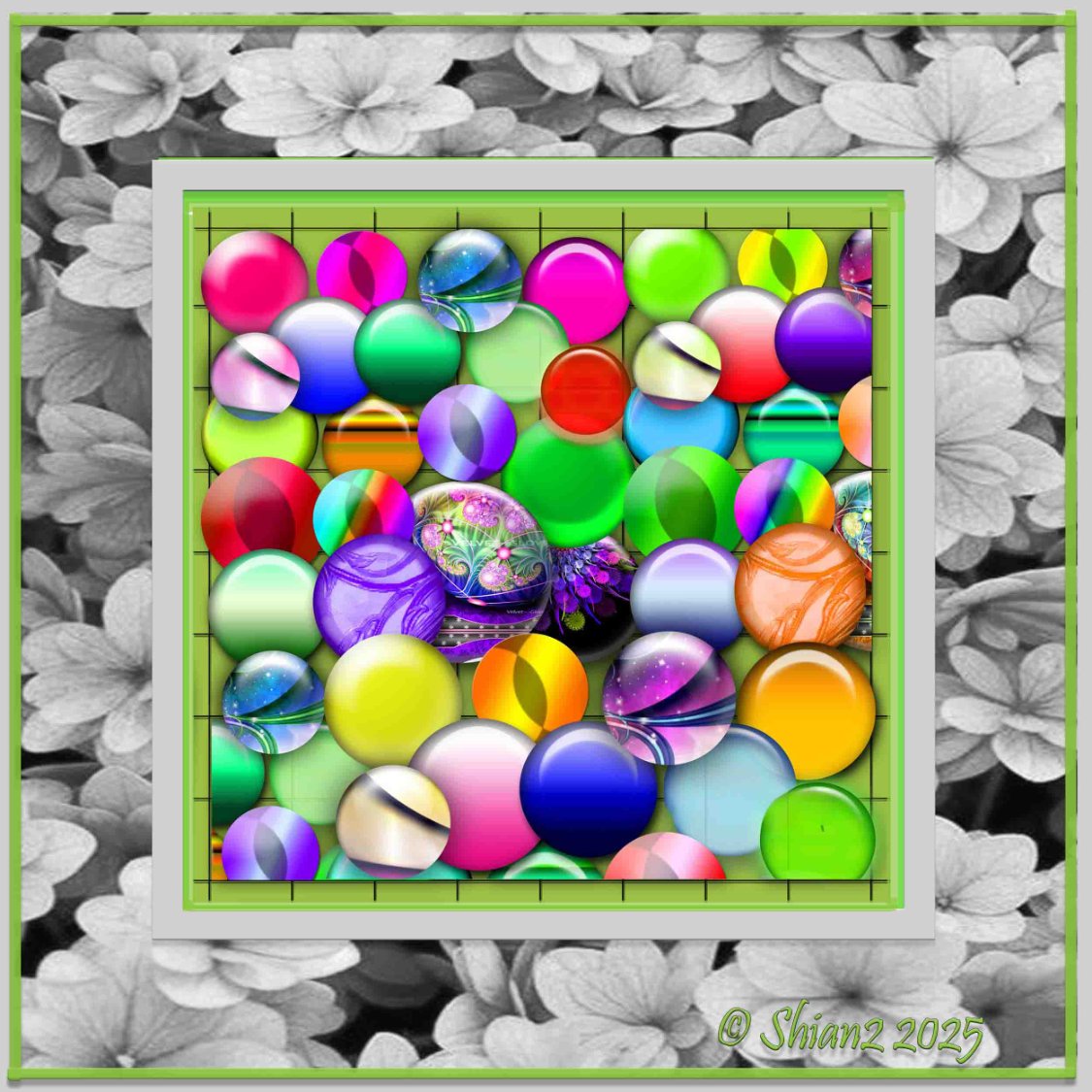 Solve Floral Frame and Marbles jigsaw puzzle online with 16 pieces