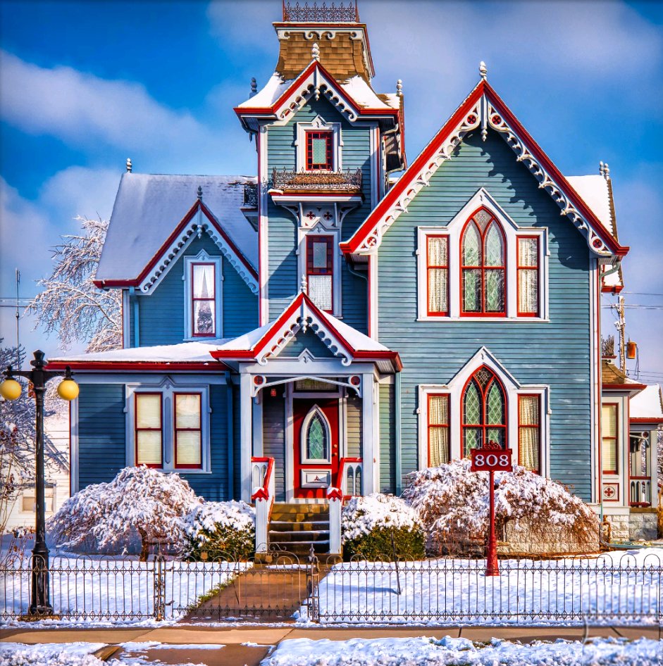 Solve Ornate Victorian jigsaw puzzle online with 144 pieces