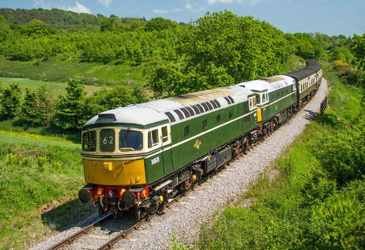 solve-two-british-rail-class-33-s-also-known-as-the-brcw-type-3-s-or