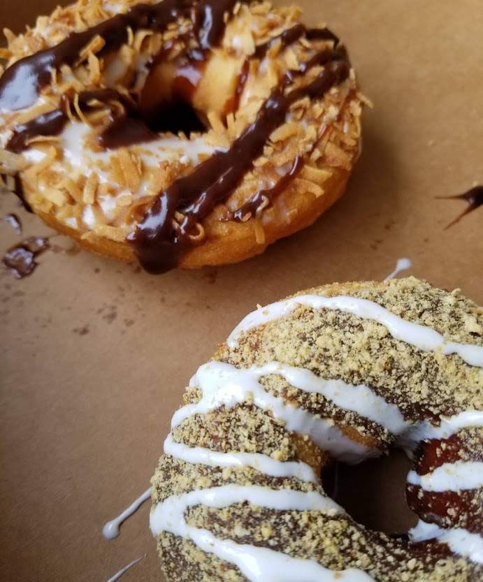 Solve Donut Who? jigsaw puzzle online with 99 pieces