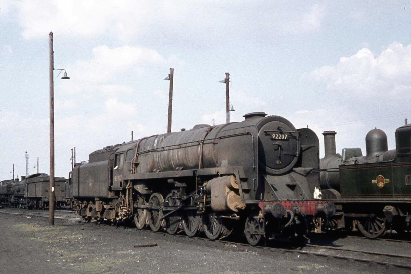 Solve BR 9F 92207 jigsaw puzzle online with 247 pieces