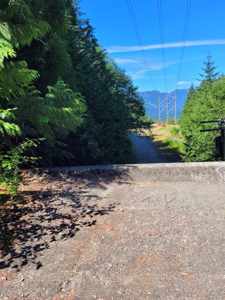 Solve Blick auf "The Palouse to Cascades Trail" vom Dach über dem ...