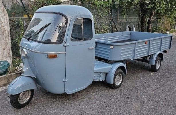 Solve 1967 Piaggio Pentarò jigsaw puzzle online with 35 pieces