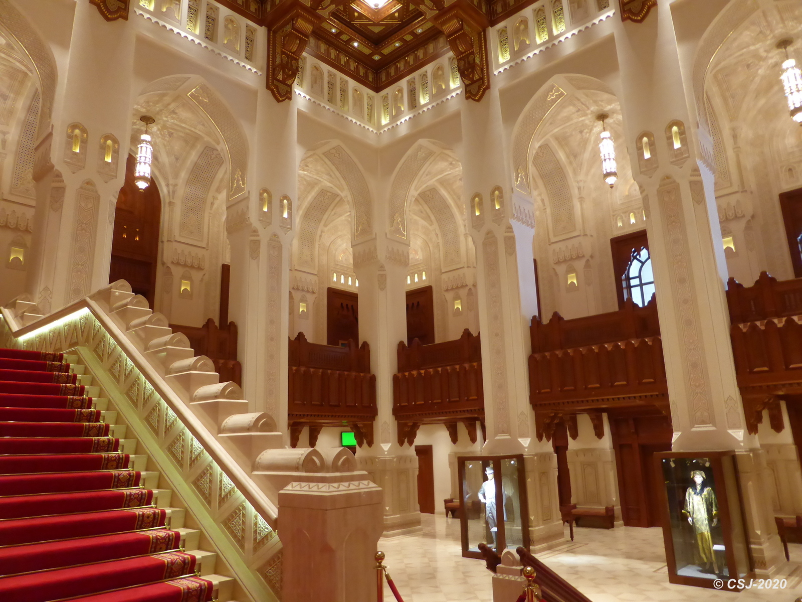 Solve SULTANATE OF OMAN – Muscat – Inside the Royal Opera House jigsaw ...