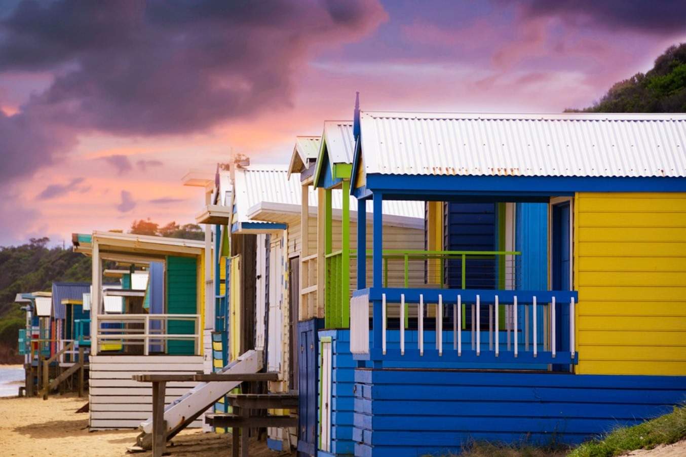 Solve Beach Huts jigsaw puzzle online with 126 pieces