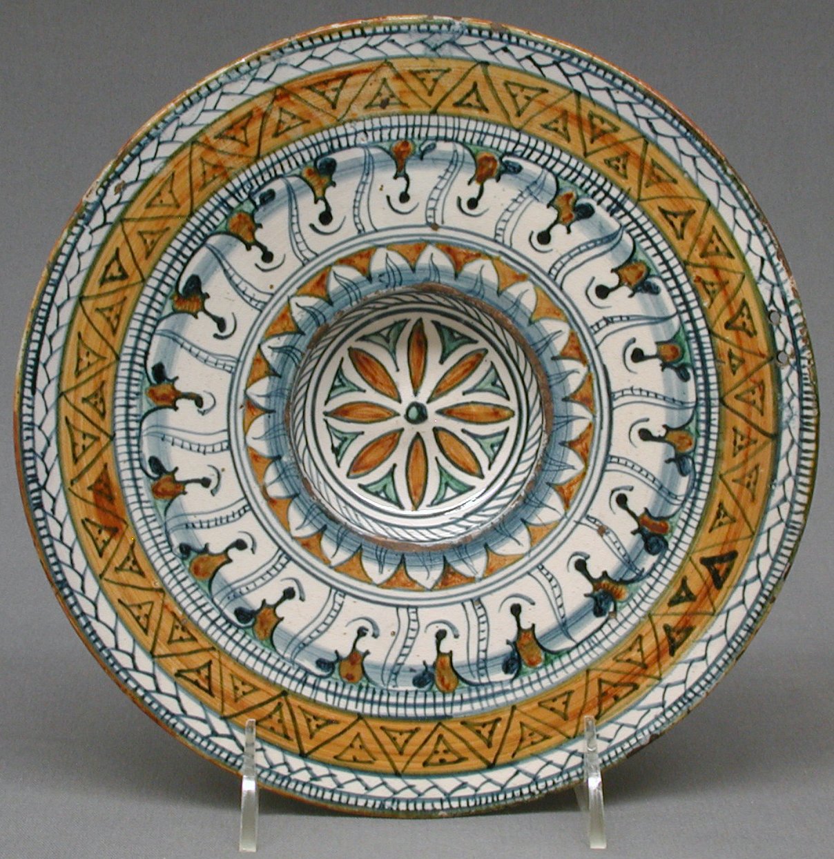 Solve Maiolica Dish (top side), ca. 1500–1510, Italian, Deruta jigsaw ...