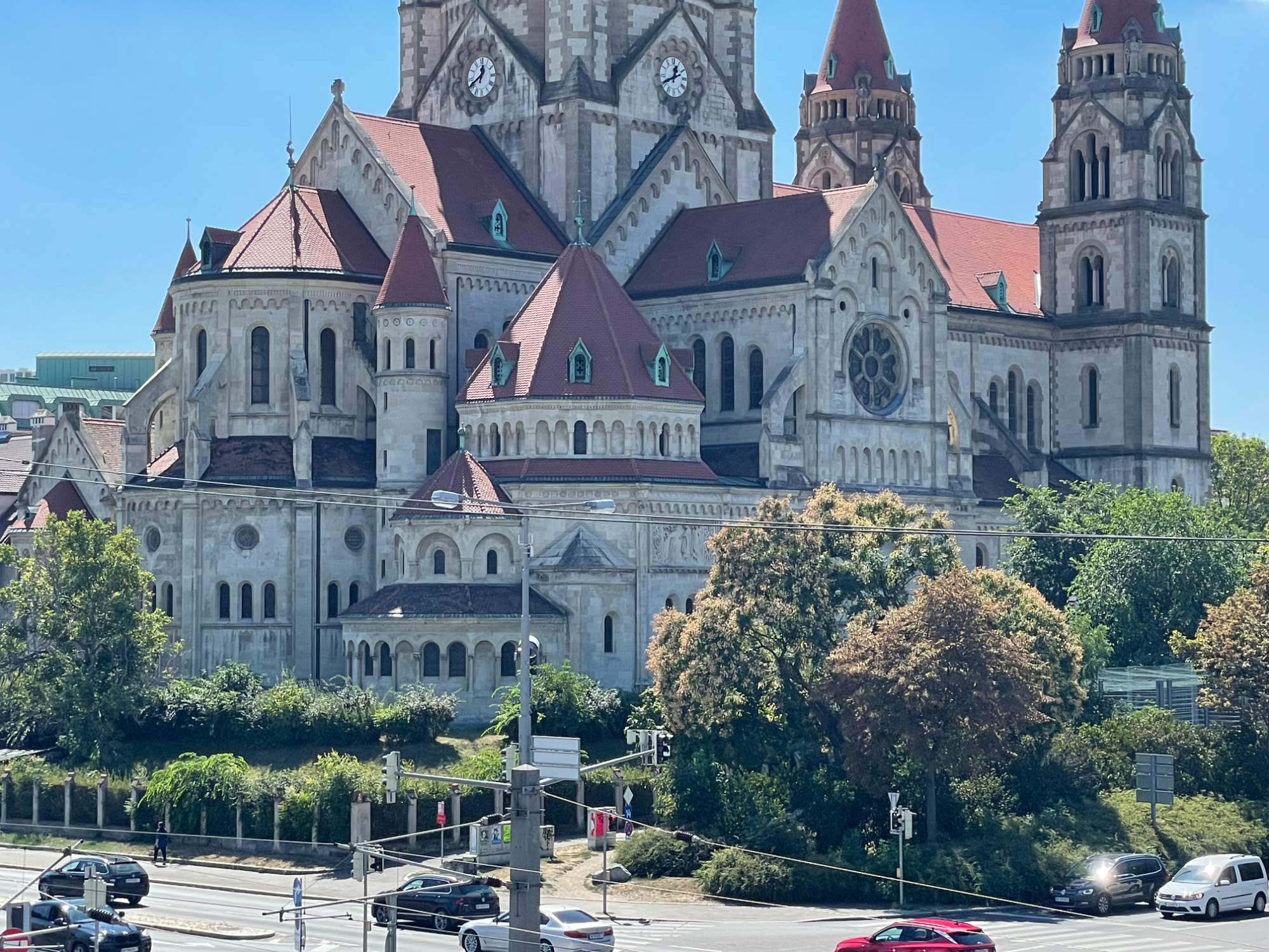 Jigsaw Puzzle | St Francis of Assisi Church, Vienna | 594 pieces | Jigidi