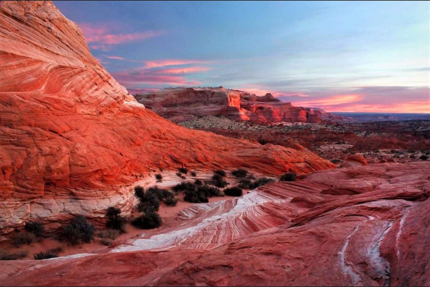 Puzzle | 70 pièces | Sunrise reflects off the cliffs of The Dive in ...