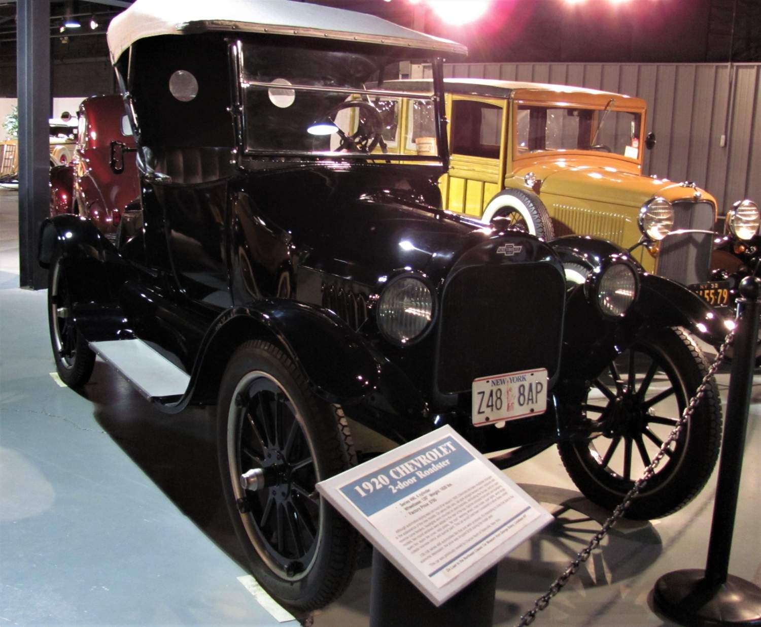 Solve 1920 Chevy Roadster jigsaw puzzle online with 120 pieces