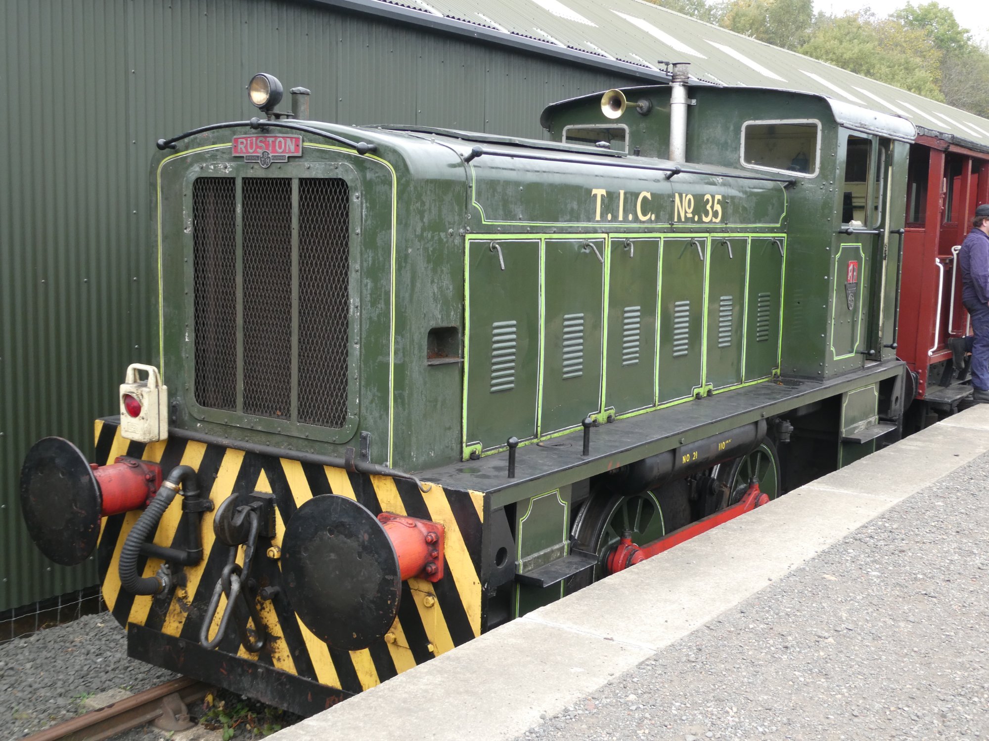 Solve Ruston & Hornsby 0-4-0DE No.418600 jigsaw puzzle online with 108 ...