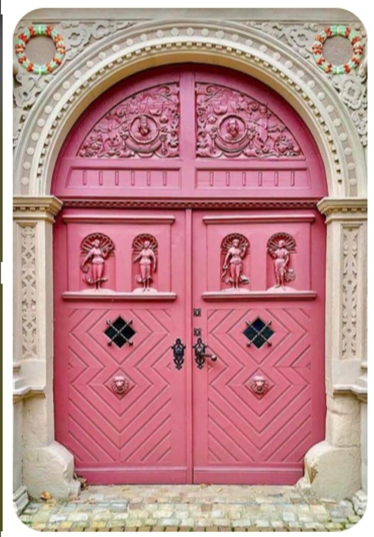 Solve pink door jigsaw puzzle online with 126 pieces