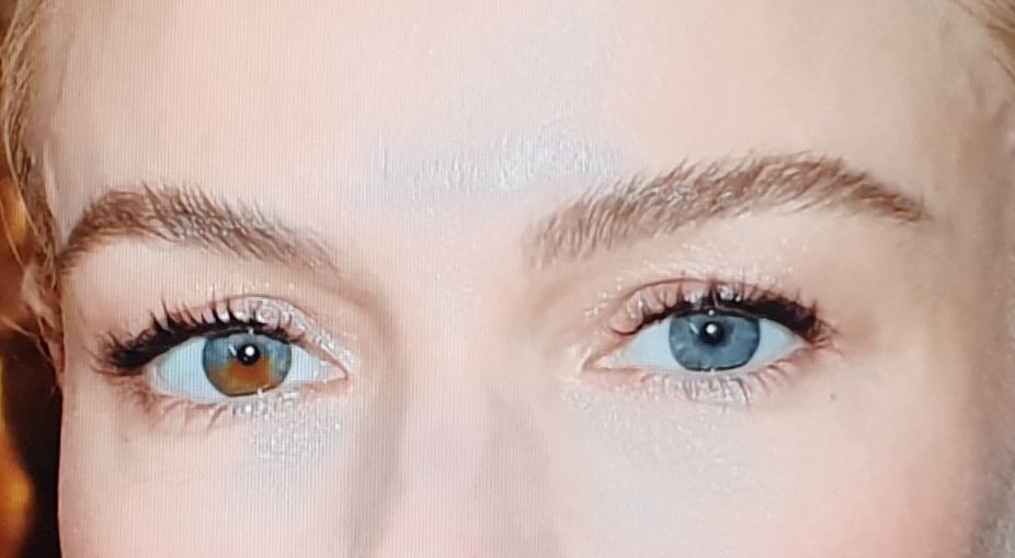 Solve GUESS WHO... jigsaw puzzle online with 18 pieces