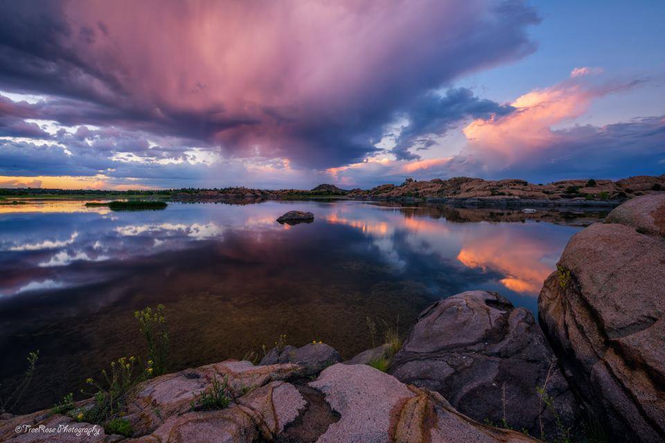 Solve willow lake, Prescott, AZ jigsaw puzzle online with 176 pieces