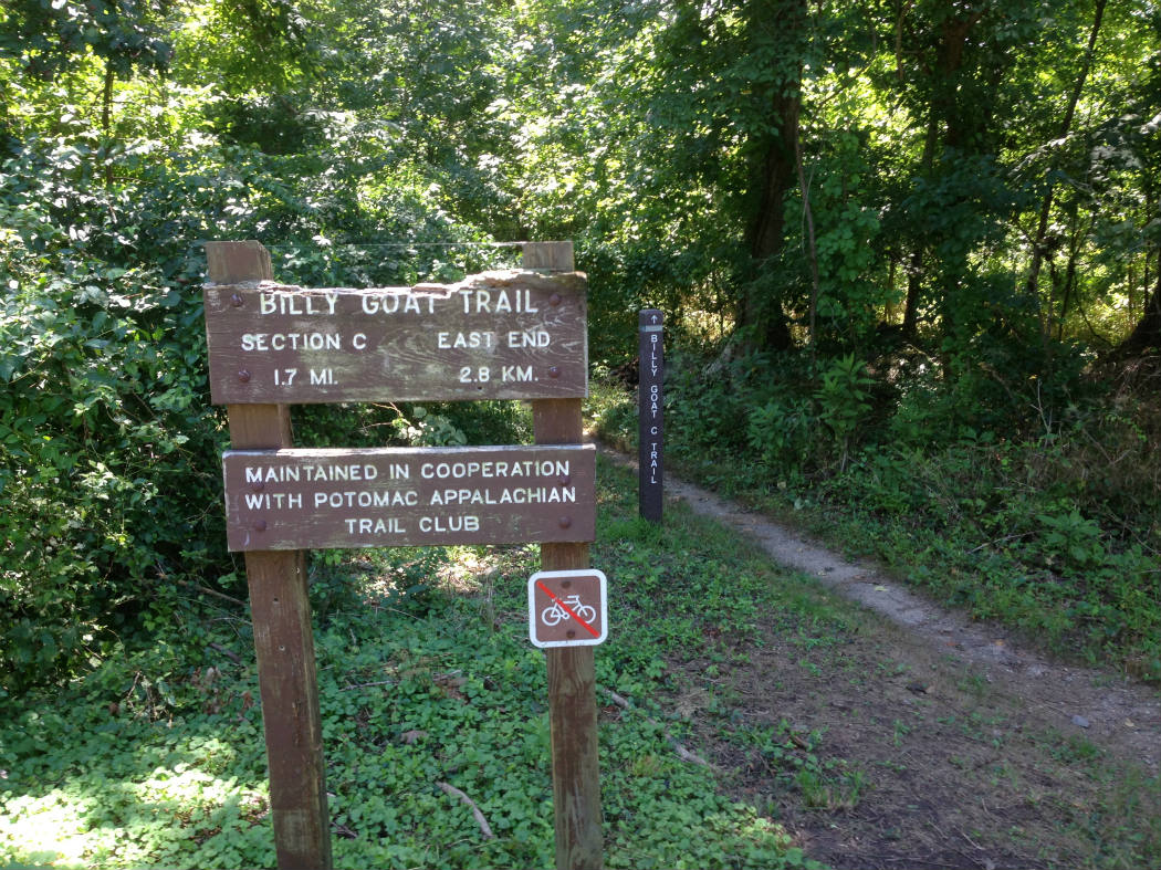 Solve Billy Goat Trail jigsaw puzzle online with 30 pieces