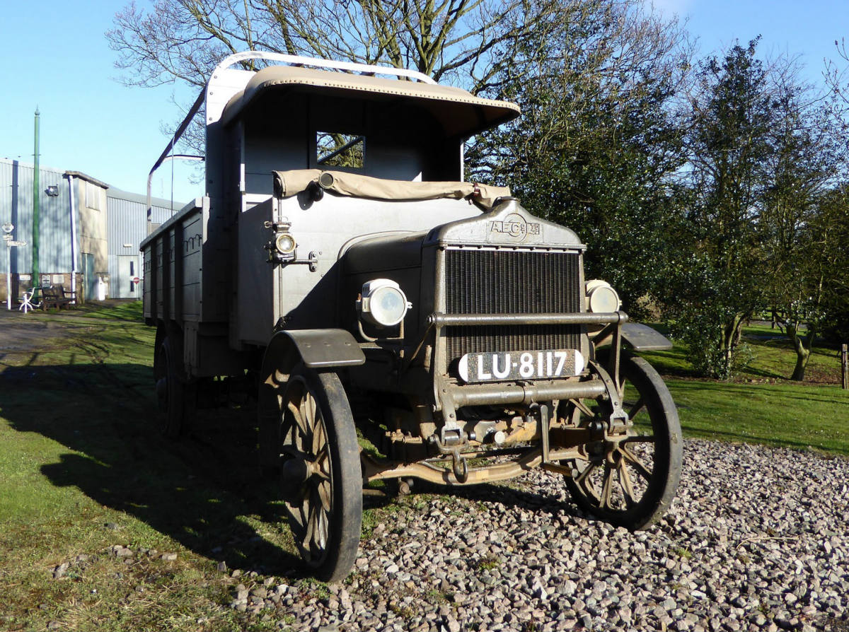 Solve 1917 AEC 'Y' Type jigsaw puzzle online with 108 pieces