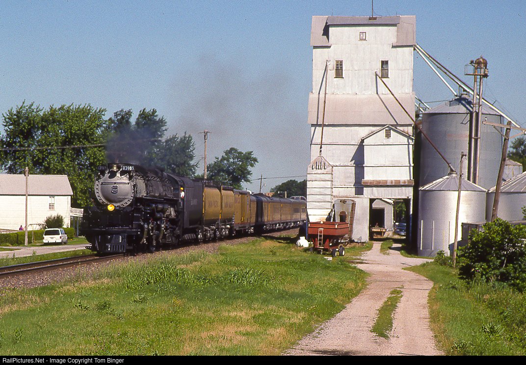 Jigsaw Puzzle | 70 pieces | Not many trains were a challenge for this ...