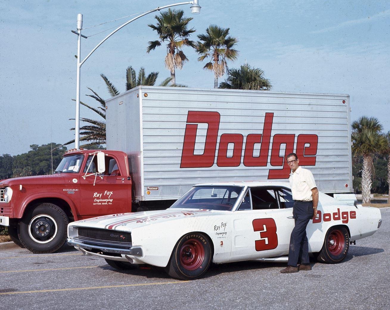 Solve Owner Raymond Fox (driver Buddy Baker) jigsaw puzzle online with ...