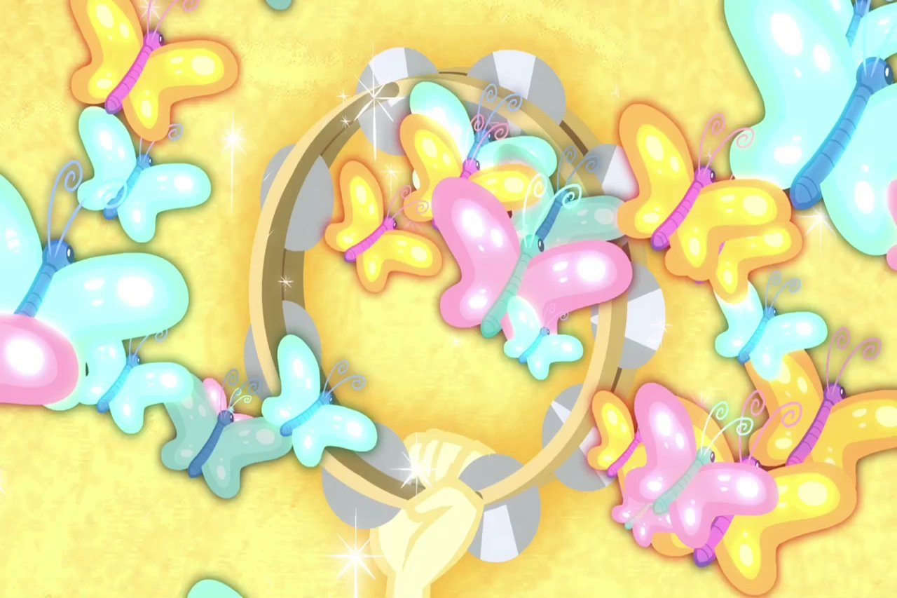 Solve Butterfly transition jigsaw puzzle online with 40 pieces