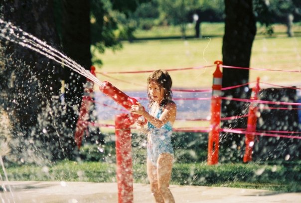 Solve water park jigsaw puzzle online with 24 pieces