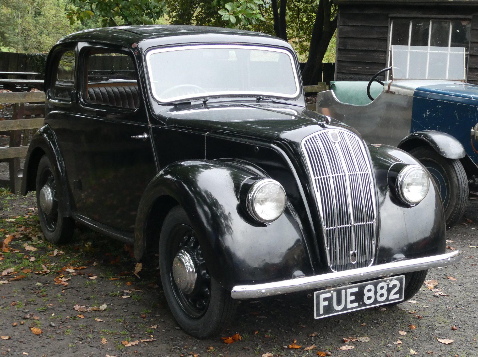 Solve 1947 Morris Eight Series-E jigsaw puzzle online with 108 pieces