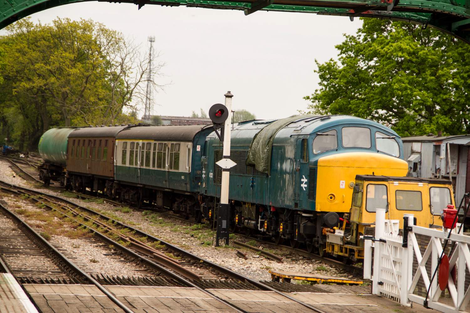 Solve epping ongar railway 07-05-2016 47635 class 47 Jimmy Milne 1964 ...
