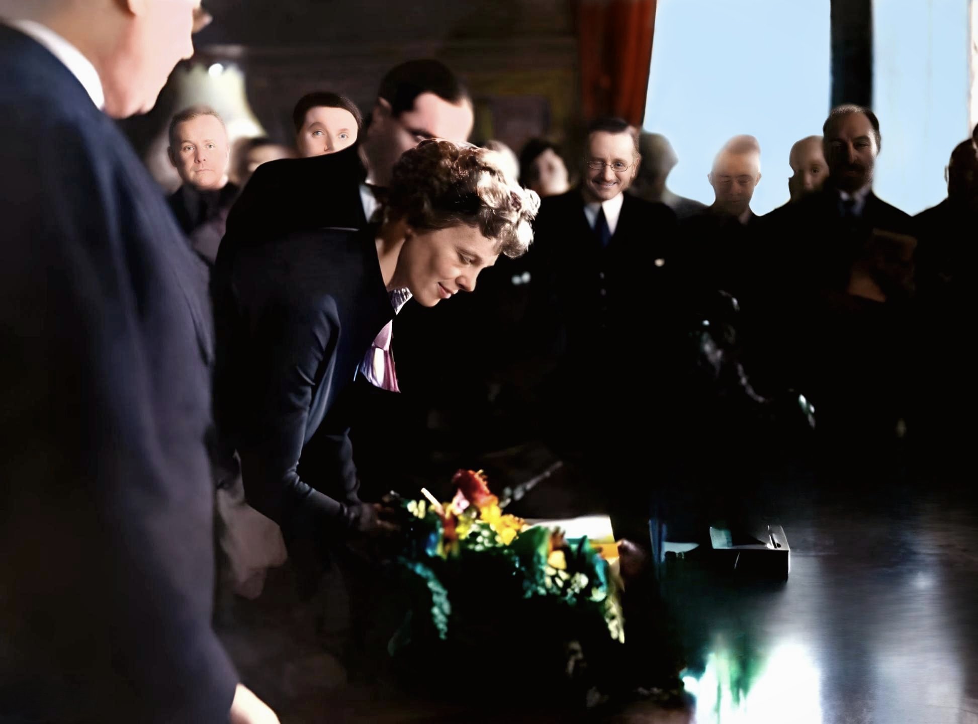 Solve Amelia Earhart. jigsaw puzzle online with 204 pieces