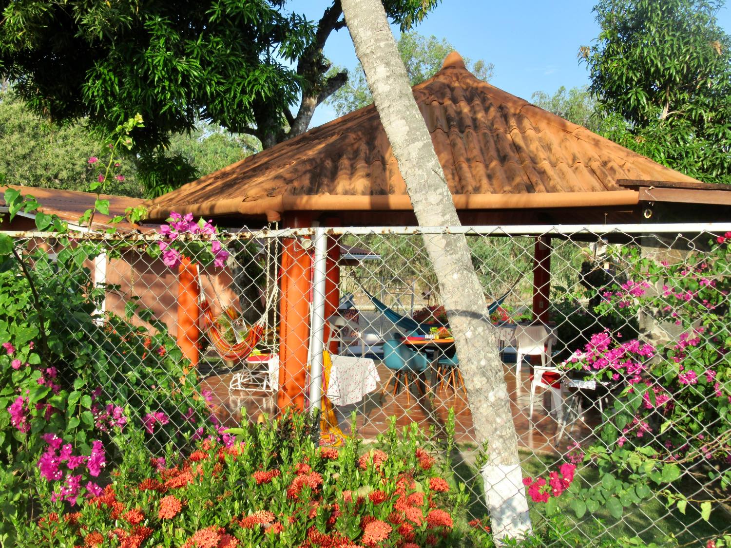 Solve Open concept living room jigsaw puzzle online with 88 pieces