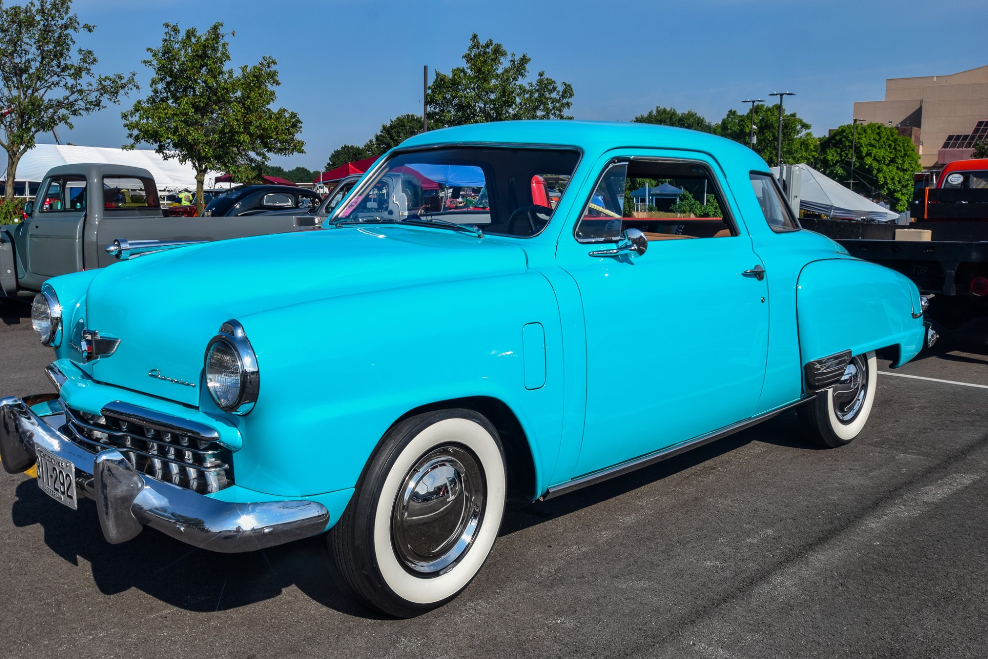 Solve 1949 Studebaker Champion jigsaw puzzle online with 126 pieces