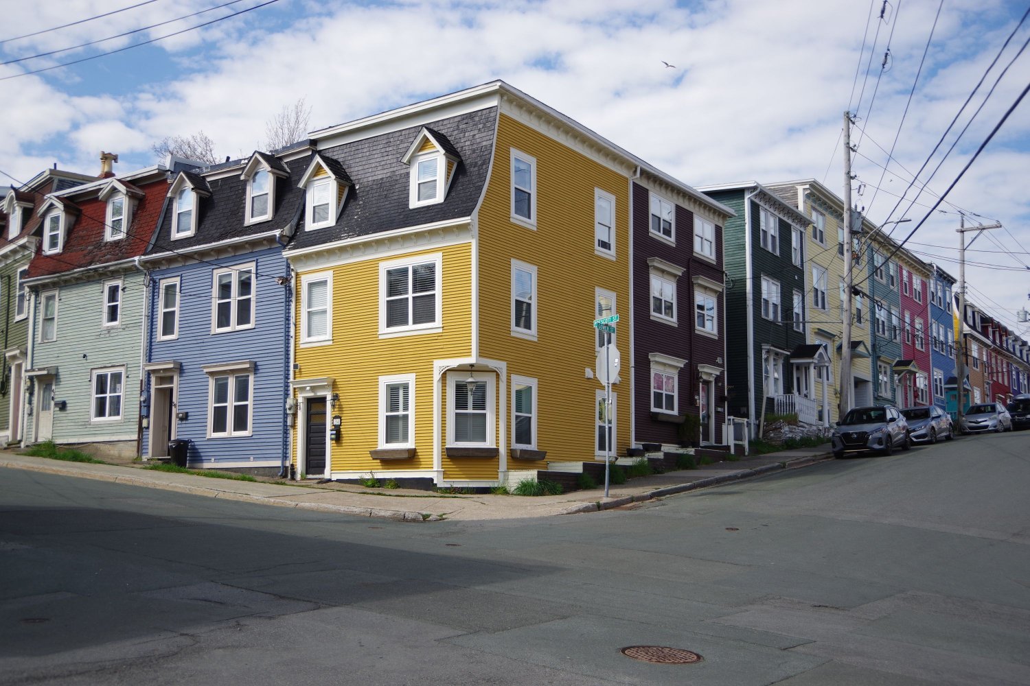 Solve Jelly Bean Row 4 jigsaw puzzle online with 12 pieces