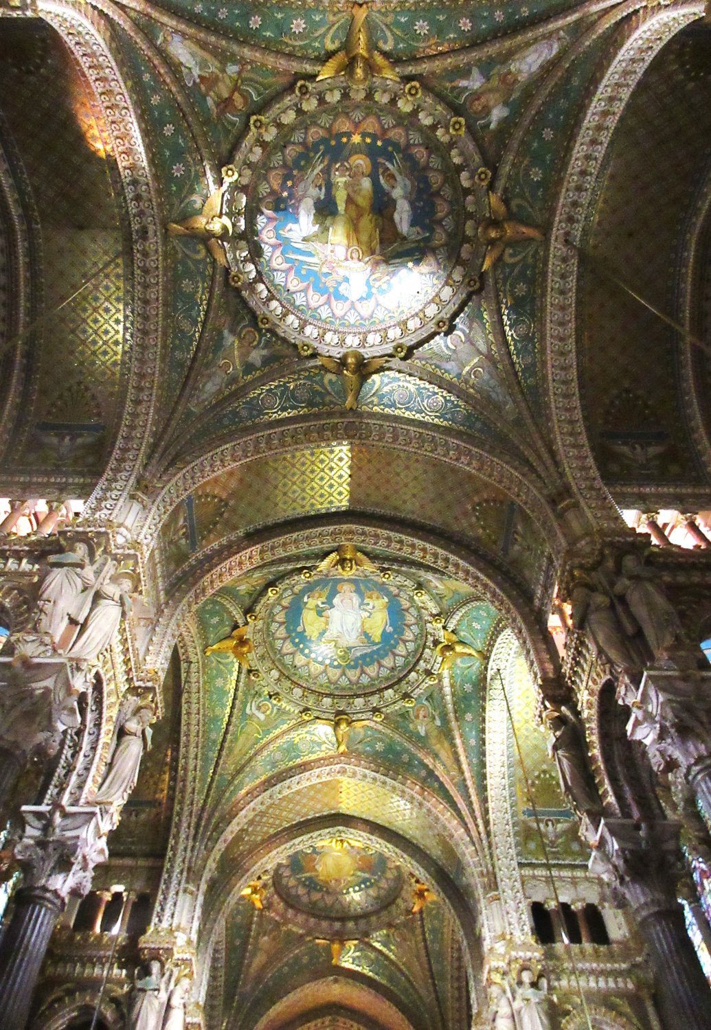 Solve In the Basilica of Lyon, France (large) jigsaw puzzle online with ...