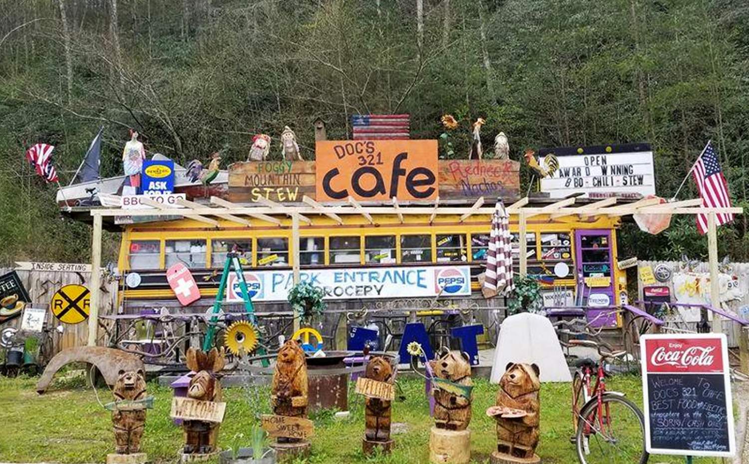 Solve doc's 321 café jigsaw puzzle online with 96 pieces