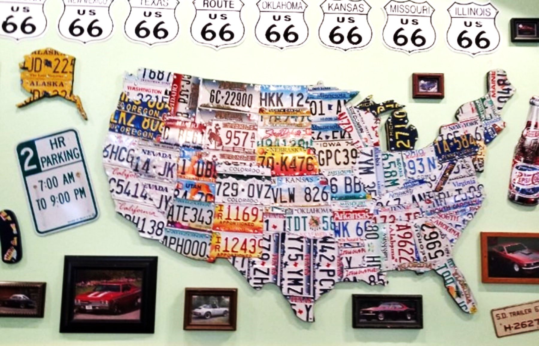 Solve License Plate Map Art jigsaw puzzle online with 198 pieces