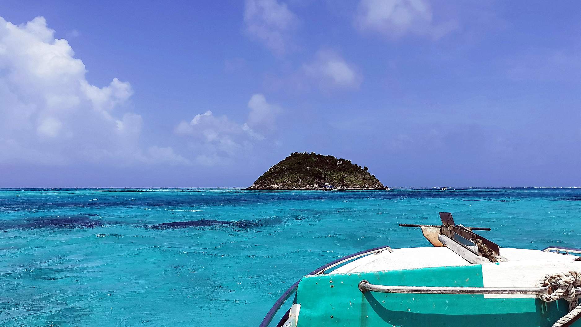 Solve Crab Key Providencia Island jigsaw puzzle online with 120 pieces