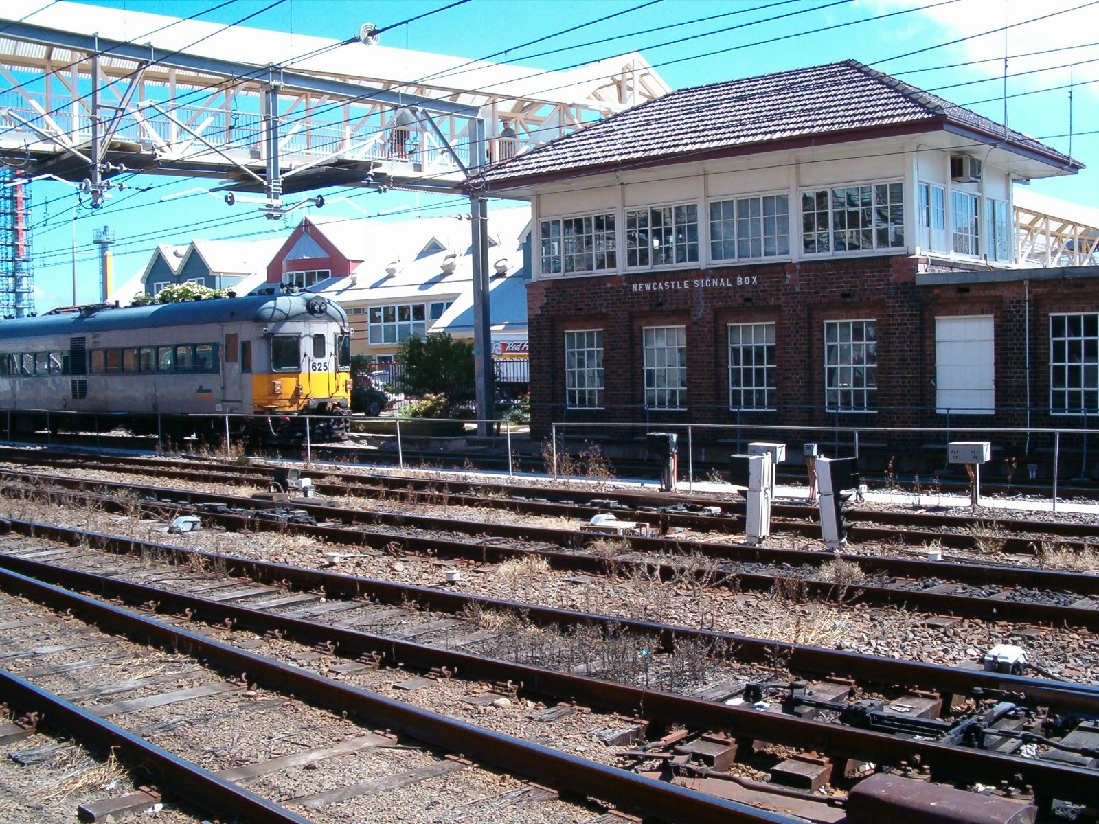 Solve Newcastle signal box jigsaw puzzle online with 48 pieces