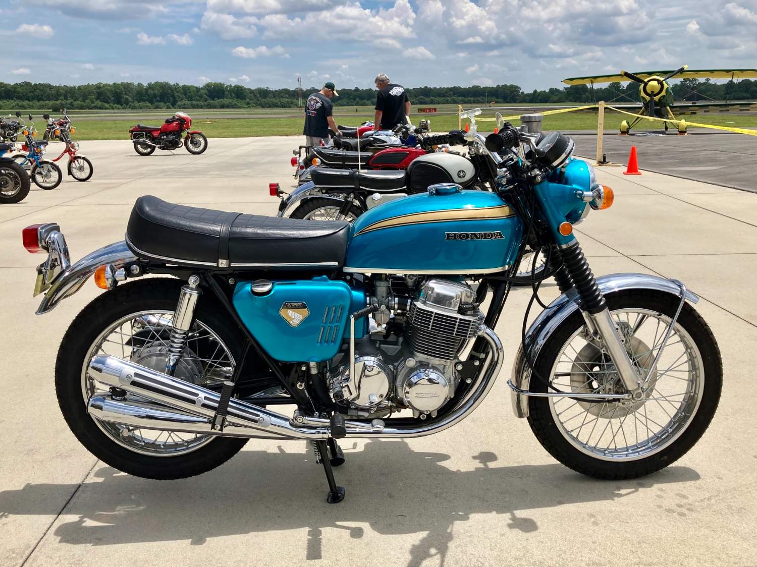 Solve Honda jigsaw puzzle online with 108 pieces