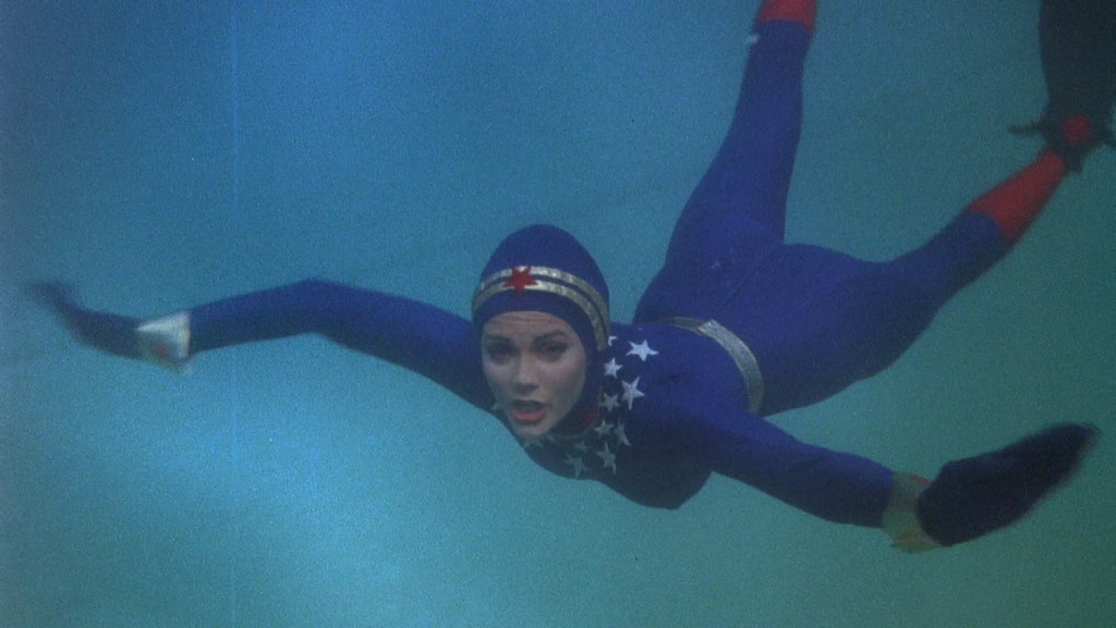 Solve LYNDA CARTER as WONDER WOMAN in DIVING SUIT jigsaw puzzle online ...