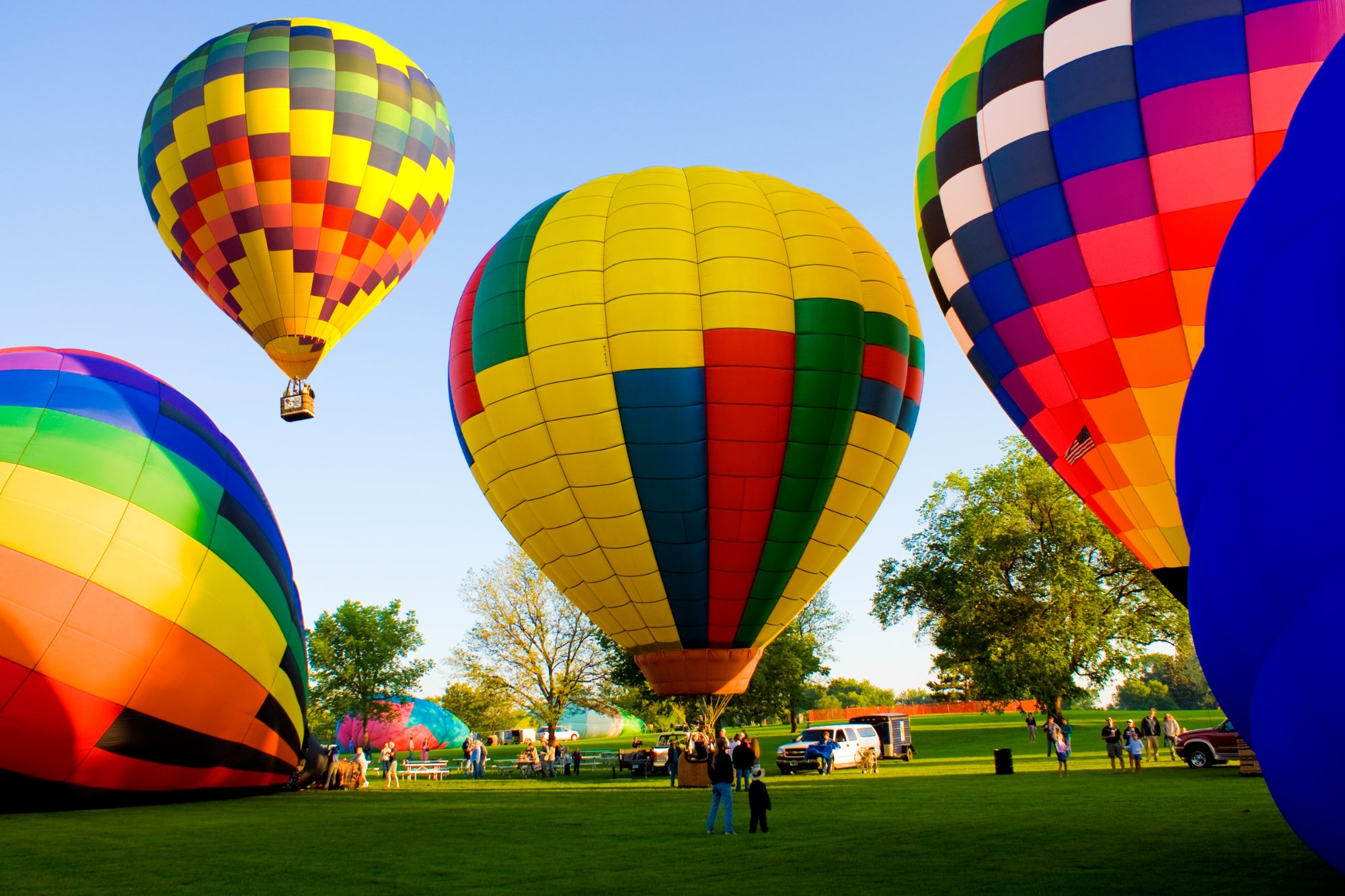 Solve Hot Air Balloons 4 jigsaw puzzle online with 600 pieces