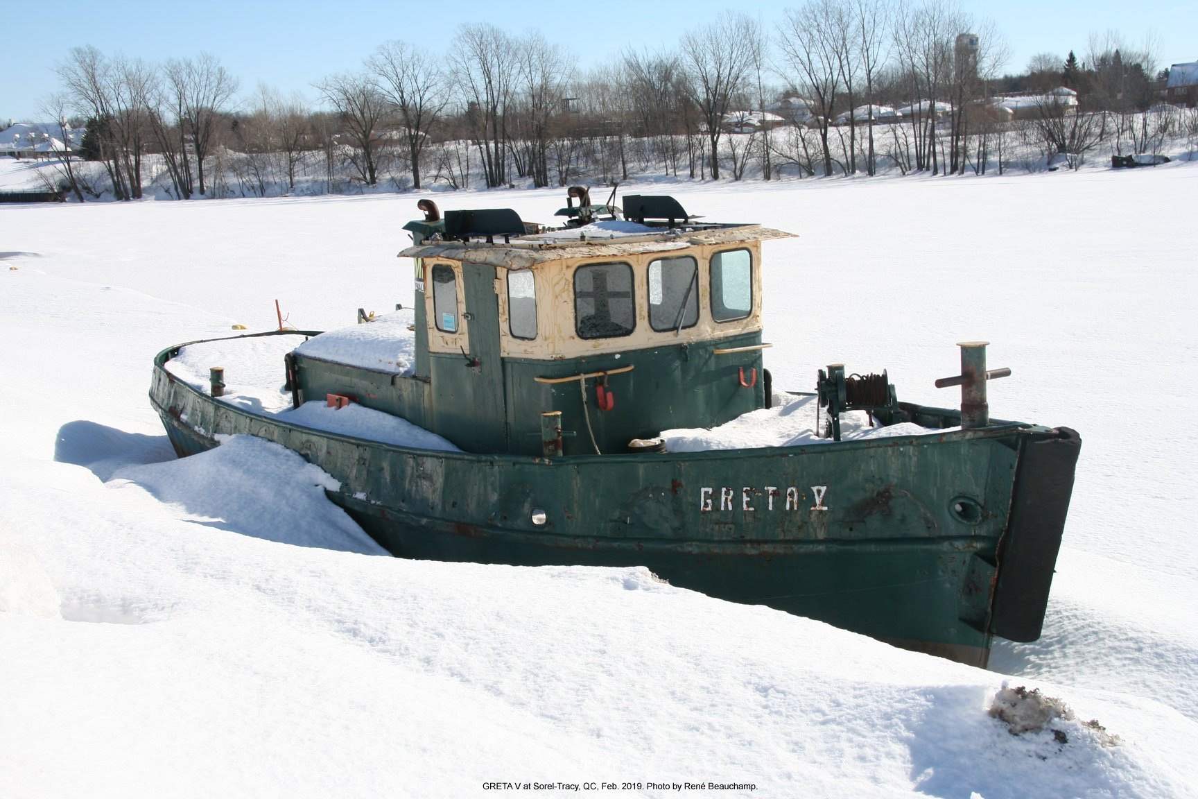 Solve Greta V tugboat jigsaw puzzle online with 560 pieces