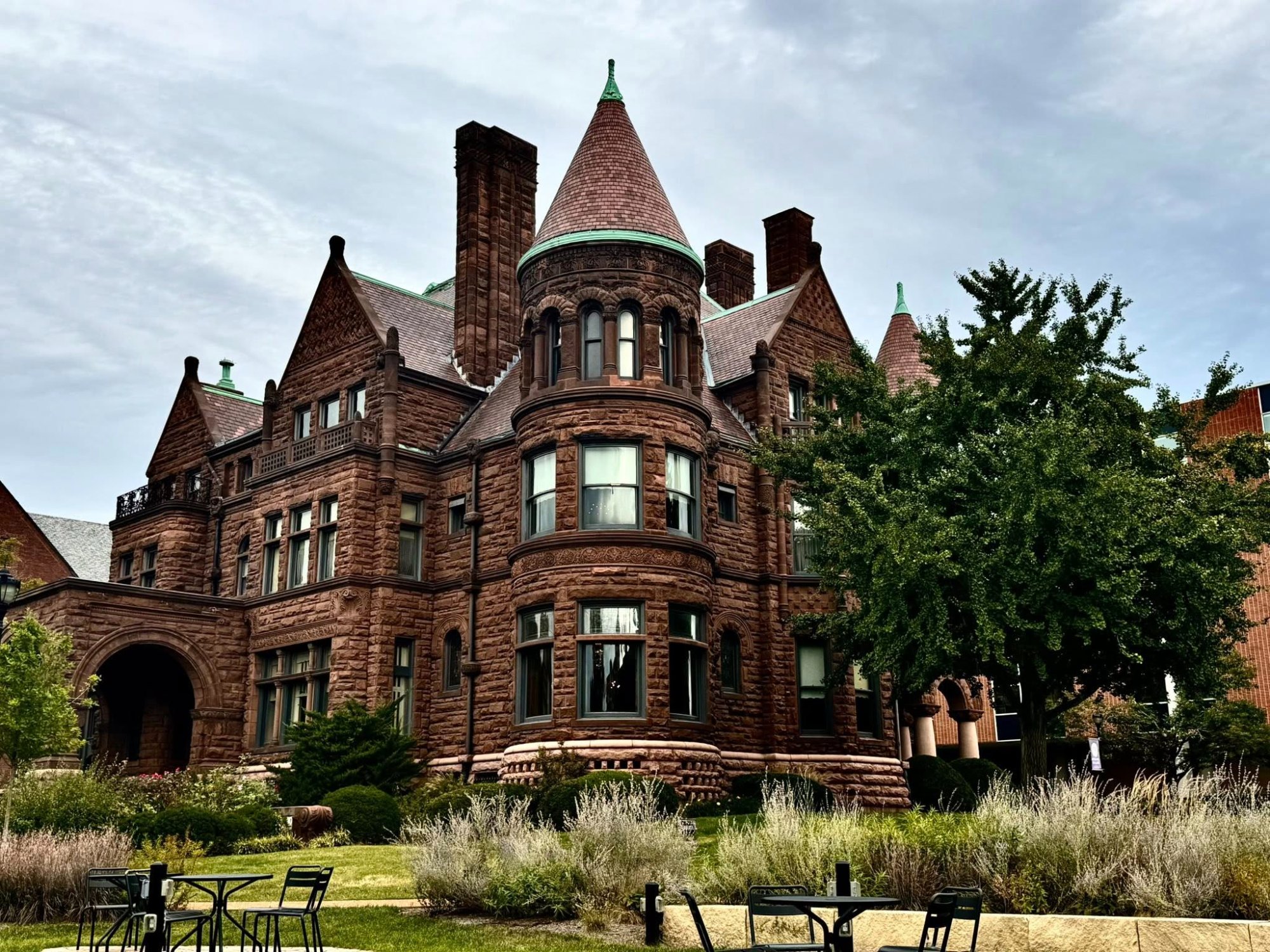 Solve Samuel Cupples Mansion 1888-90 St. Louis jigsaw puzzle online ...