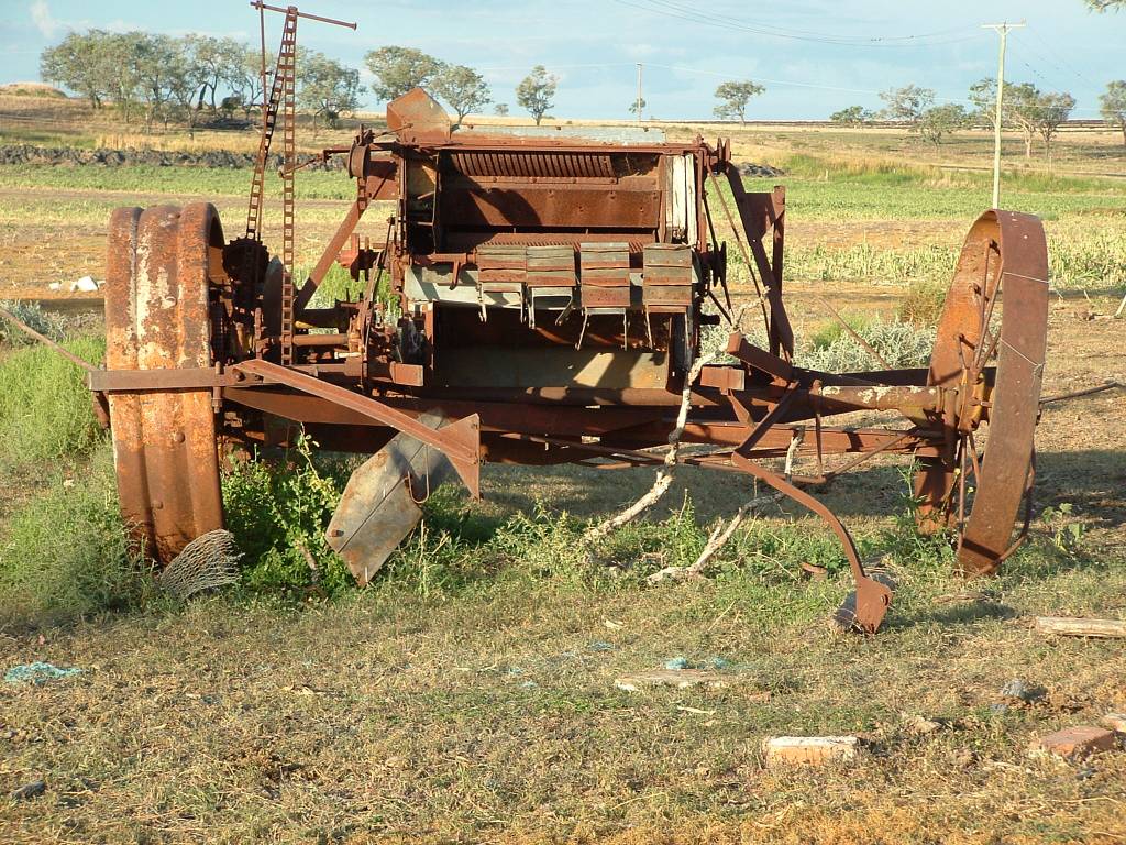Solve Rusty Farm Machine jigsaw puzzle online with 130 pieces