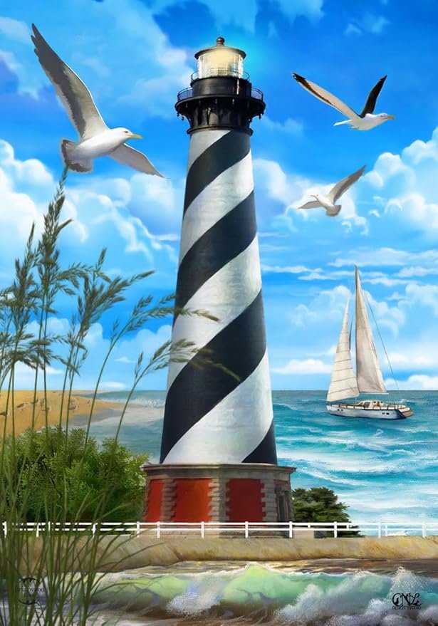 Solve Cape Hatteras Lighthouse jigsaw puzzle online with 54 pieces