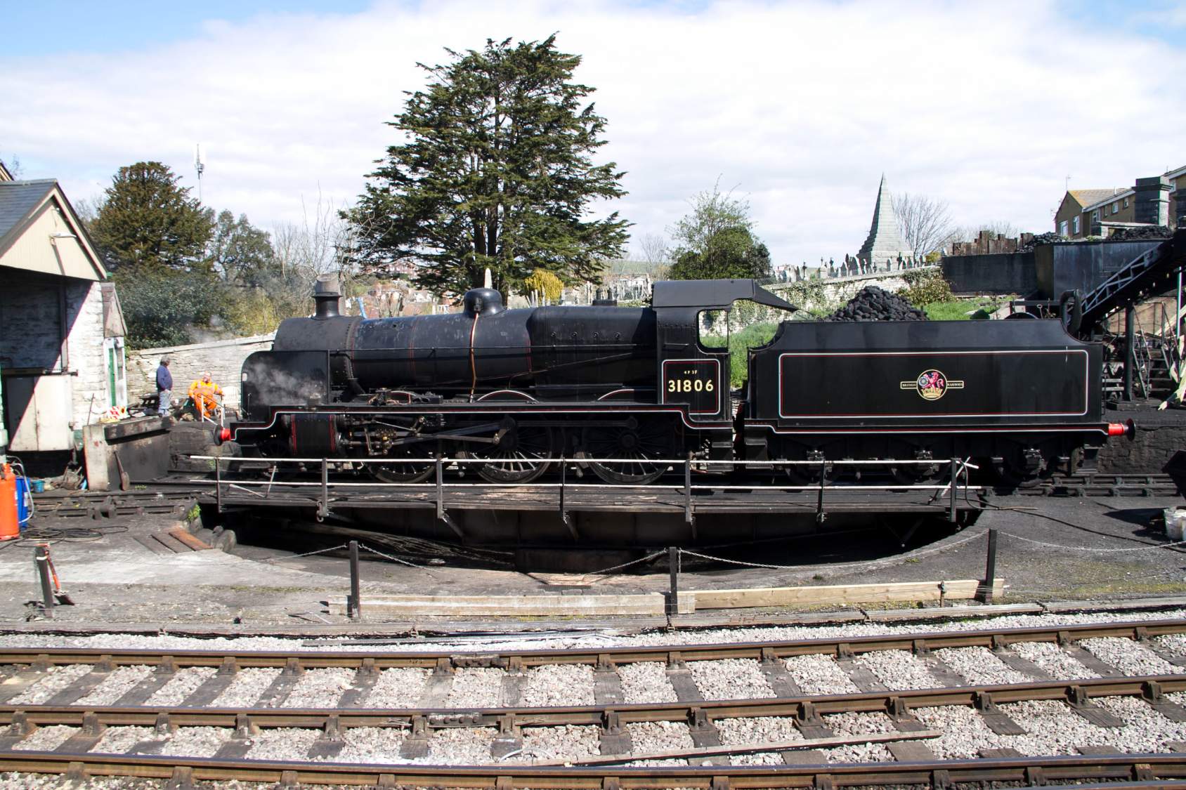 Solve swanage railway 19-04-2016 SR_BR Maunsell Class U 2-6-0 No. 31806 ...